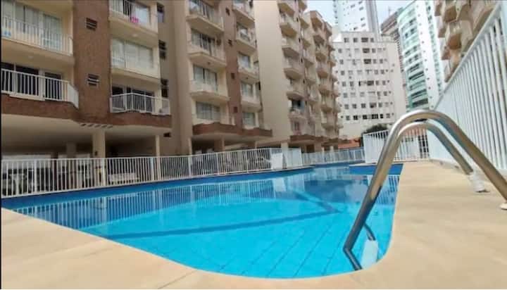 1 Quadra Da Praia, Piscina E Garagem - Balneário Camboriú