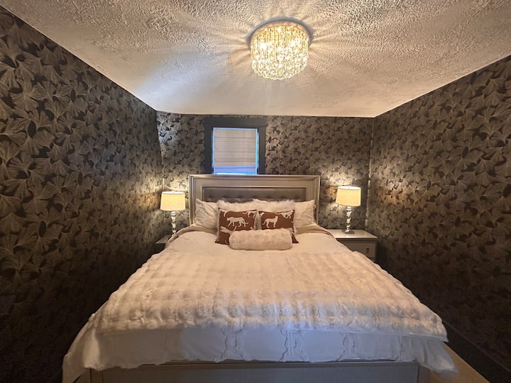 Gorgeous Home! Spa, Steam Near 9th&9th - Salt Lake City, UT