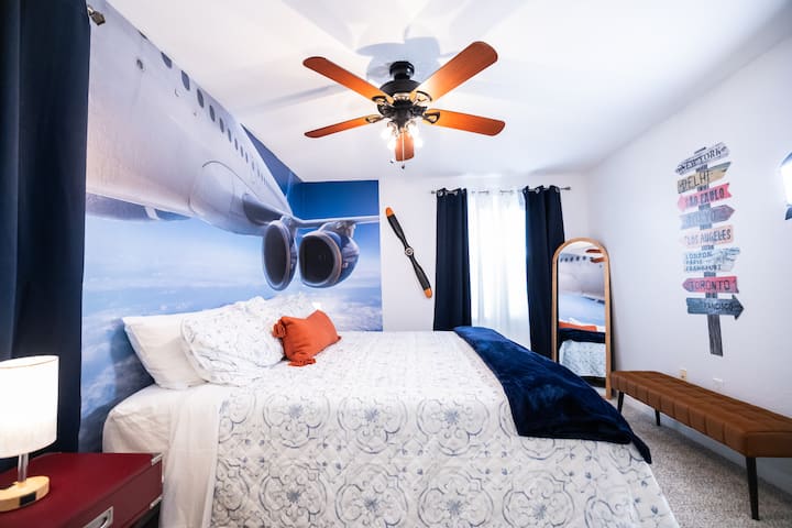Nomad Hub: Fast Wi-fi, King Comfort & Pool Vibes - Gainesville, FL