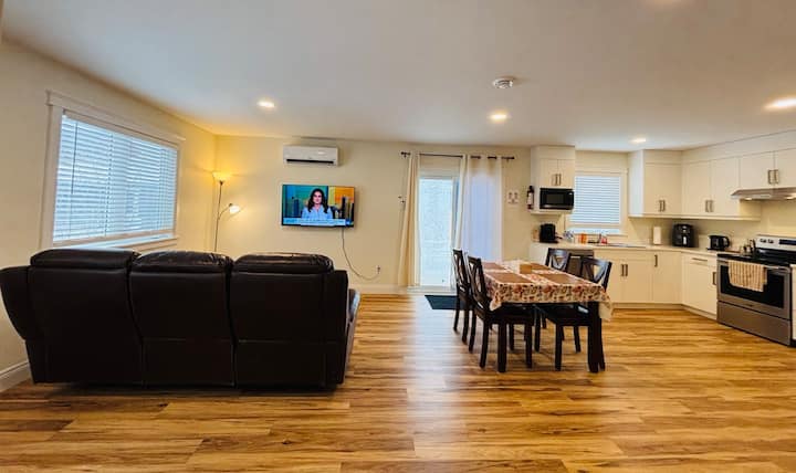 New Guesthouse In Charlottetown - Charlottetown