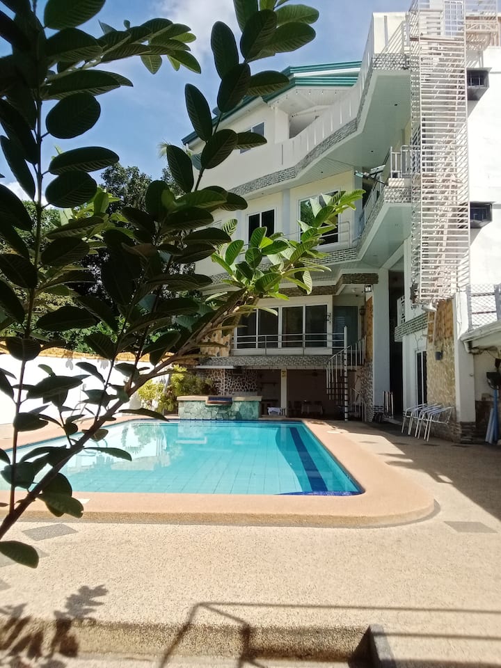 8 Pax 2 Rooms Elicon Suits - Baclayon