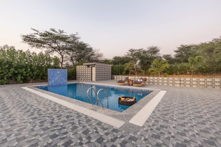 5-bhk | Pool & Garden | Terrace | Pet-friendly - 매니저