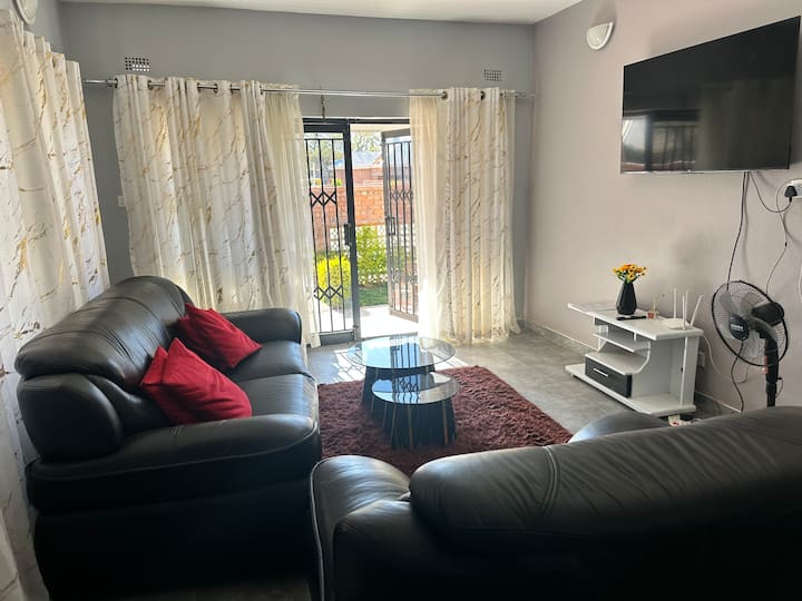 Staylax- Hatfield Manor 1 - Zimbabwe