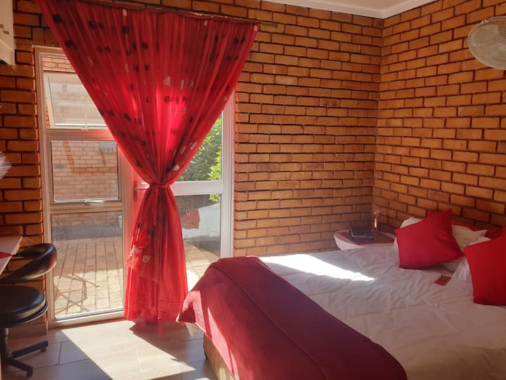 Shalom Overnight / Selfcatering Unit - Polokwane