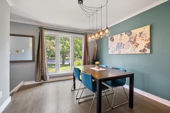 Unique Pet-friendly Home With Office And Backyard - Ottawa