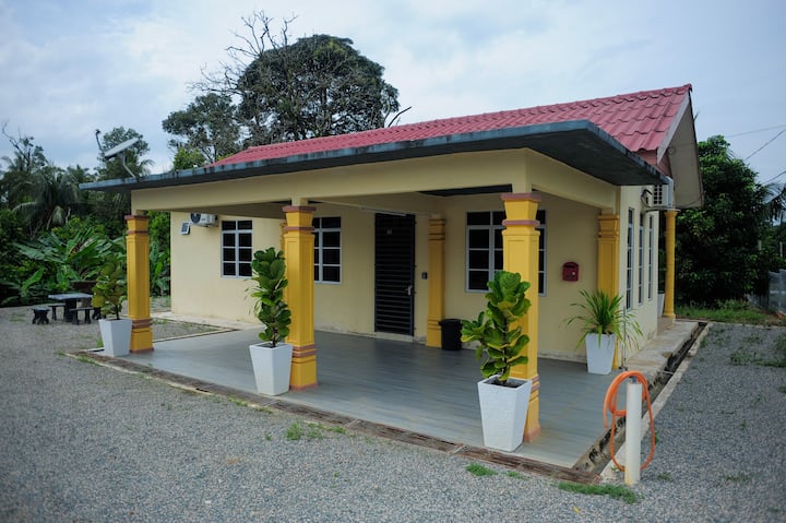 Merasa Homestay
Felda Jerangau, Ajil - Marang