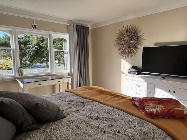 A Mid Term Rental, Central To Everything - Parksville