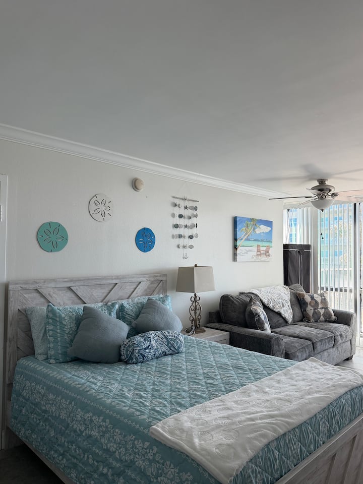 Daytona Oceanside Inn Condo - Florida