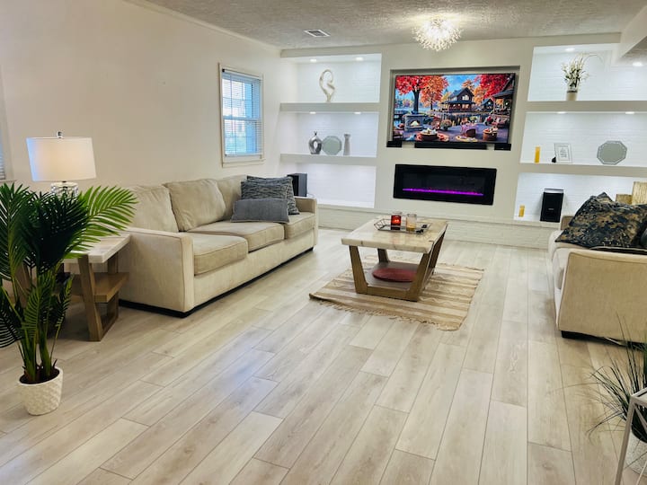 Stylish Stay In A Peaceful Area. - Burke, VA