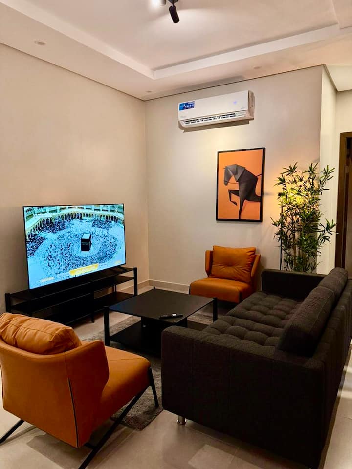 شقة جديدة وموقع مميز 205 - Jeddah