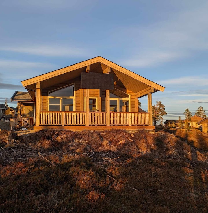 Koselig Ny Hytte I Vakre Naturomgivelser - Norway