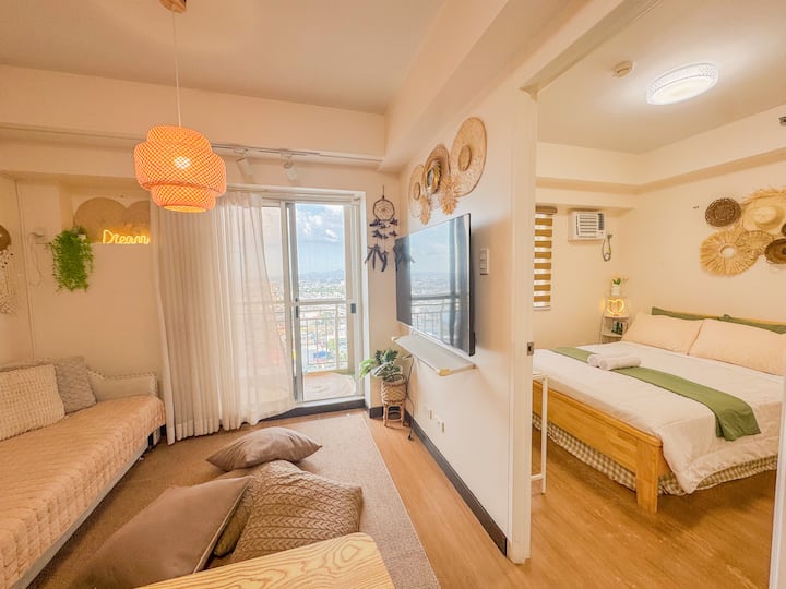 41st Flr City View | Cozy Stay W/ Netflix | 1br - Navotas