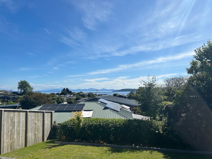 Lake Views In Great Area - Taupo