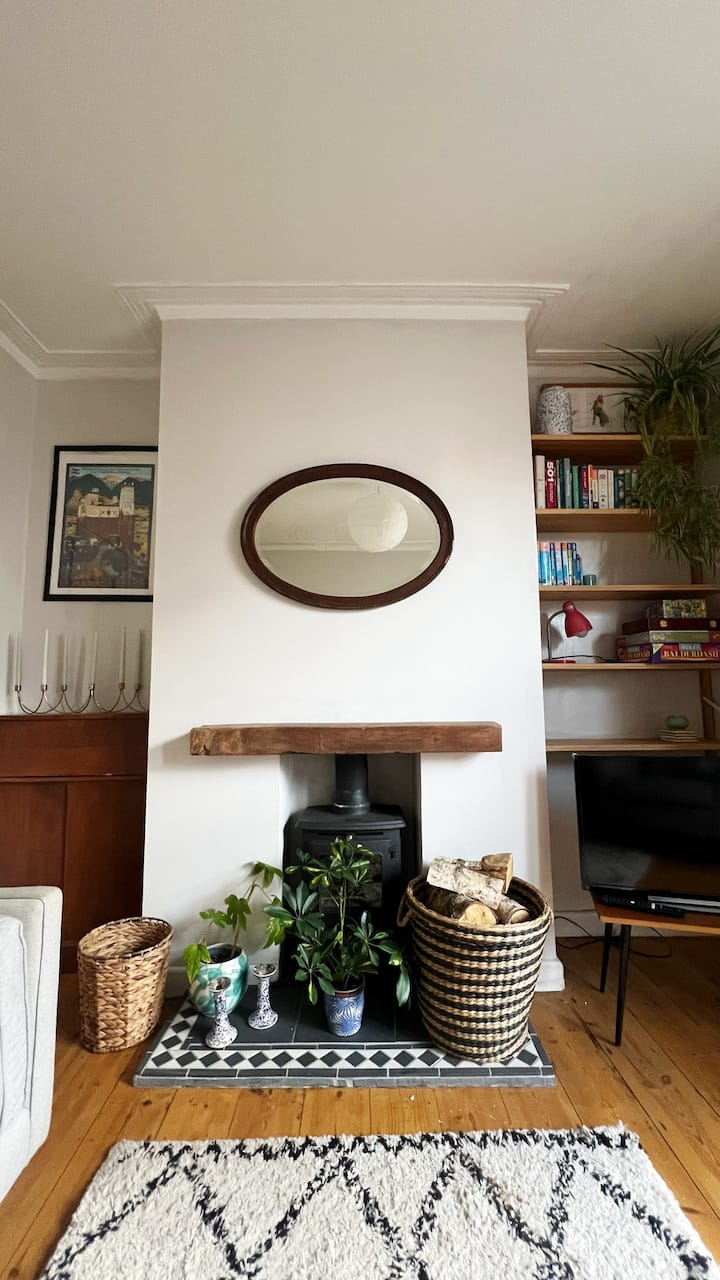 Cozy Home In Totterdown - ソルトフォード