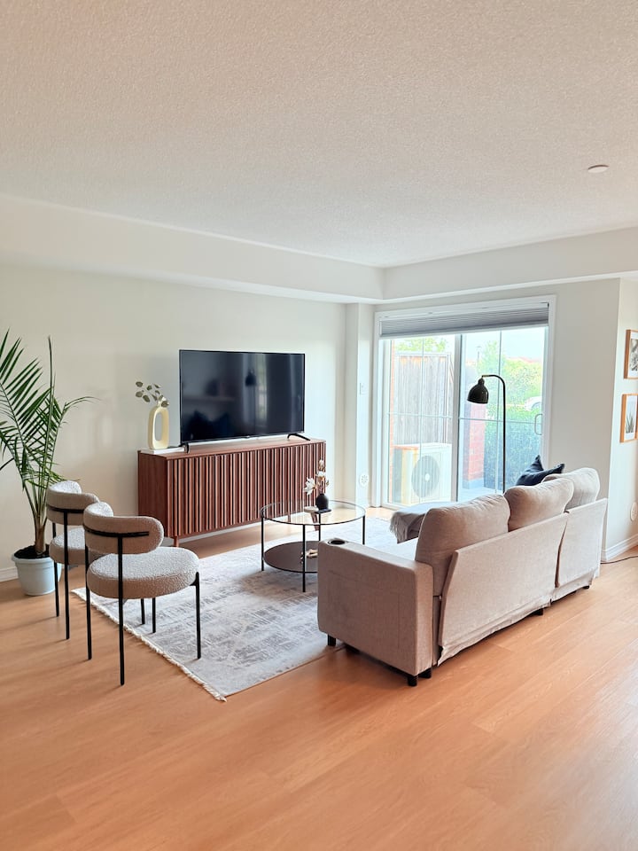 Oakville 2br: Central, Comfy & Close To Everything - Oakville