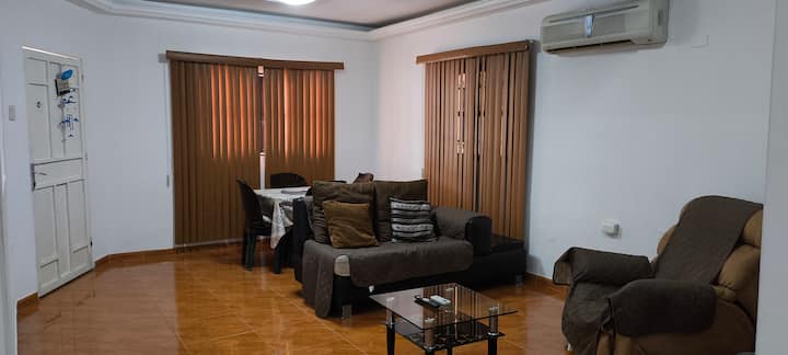 Cerca De La Coromoto: 6 Viajeros Conjunto Cerrado - La Guajira