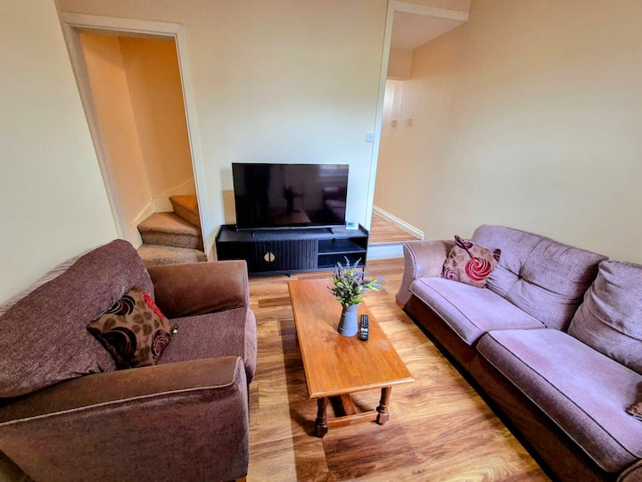 Cosy 2 Bed House Near Qehb & Uob - Birmingham