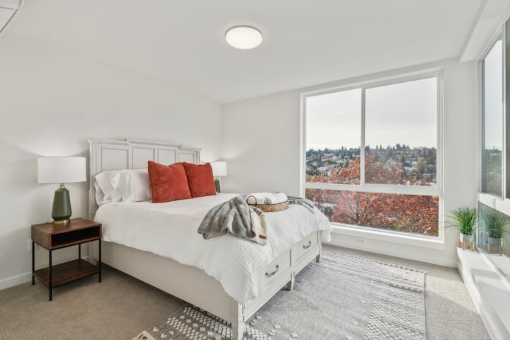 Private Room/bath In Queen Anne - Seattle, WA