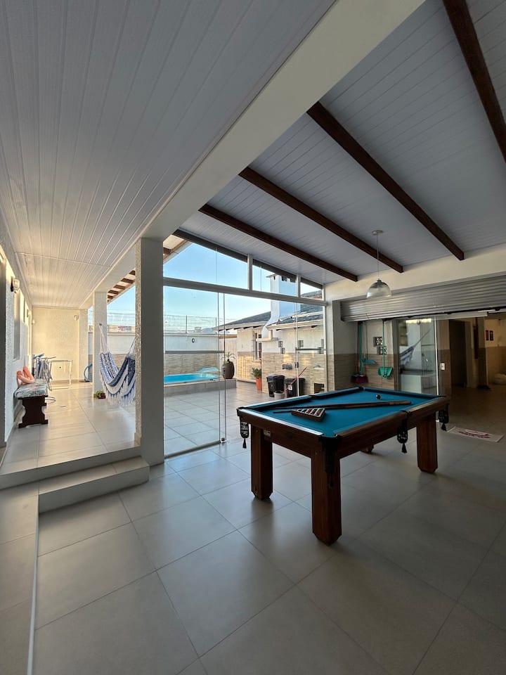 Casa Com Piscina/churrasqueira/patio Fechado - Capão da Canoa