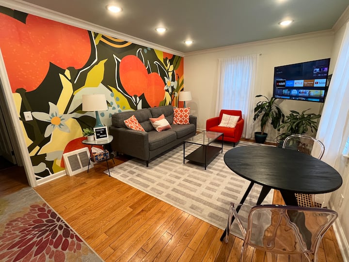 Relaxing Two Bedroom Full Kitchen Ne Mpls Home - Minneapolis, MN