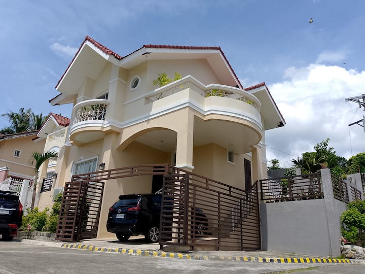 A Million Dollar View Of Cities , Ocean & Mountain - Talisay