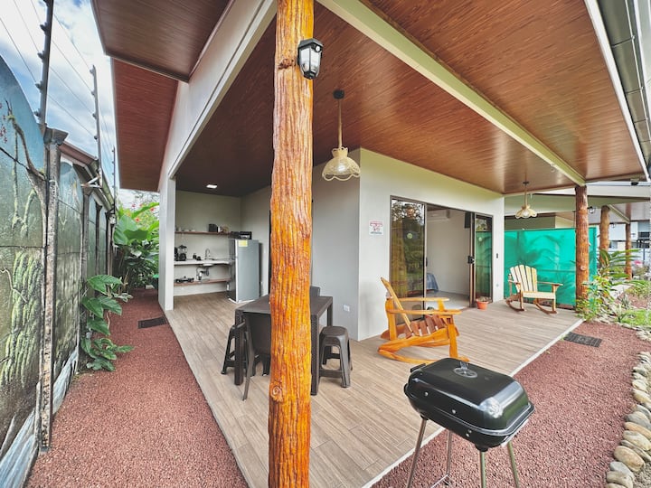 Arenal Cozy Retreat: Villa Sloth - La Fortuna