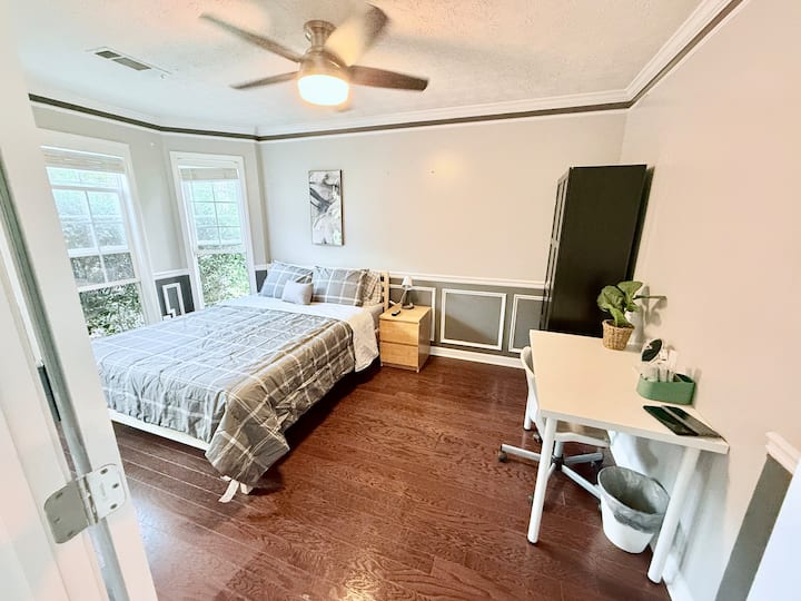 Sugar Hill | Grey Room Lin - Buford, GA