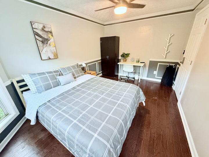 Sugar Hill | Grey Room - Buford, GA