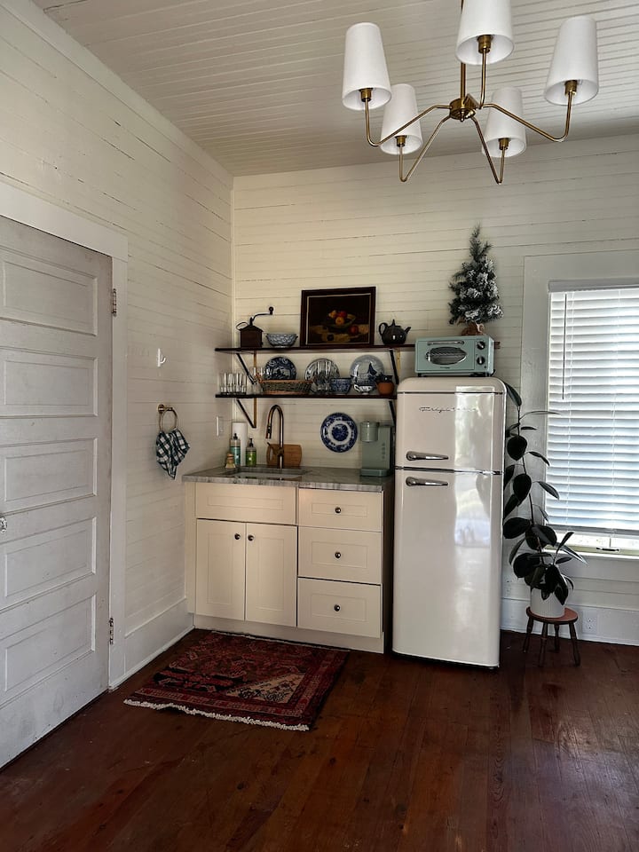 Historic Cottage Walkable To Dt - Waynesville, NC