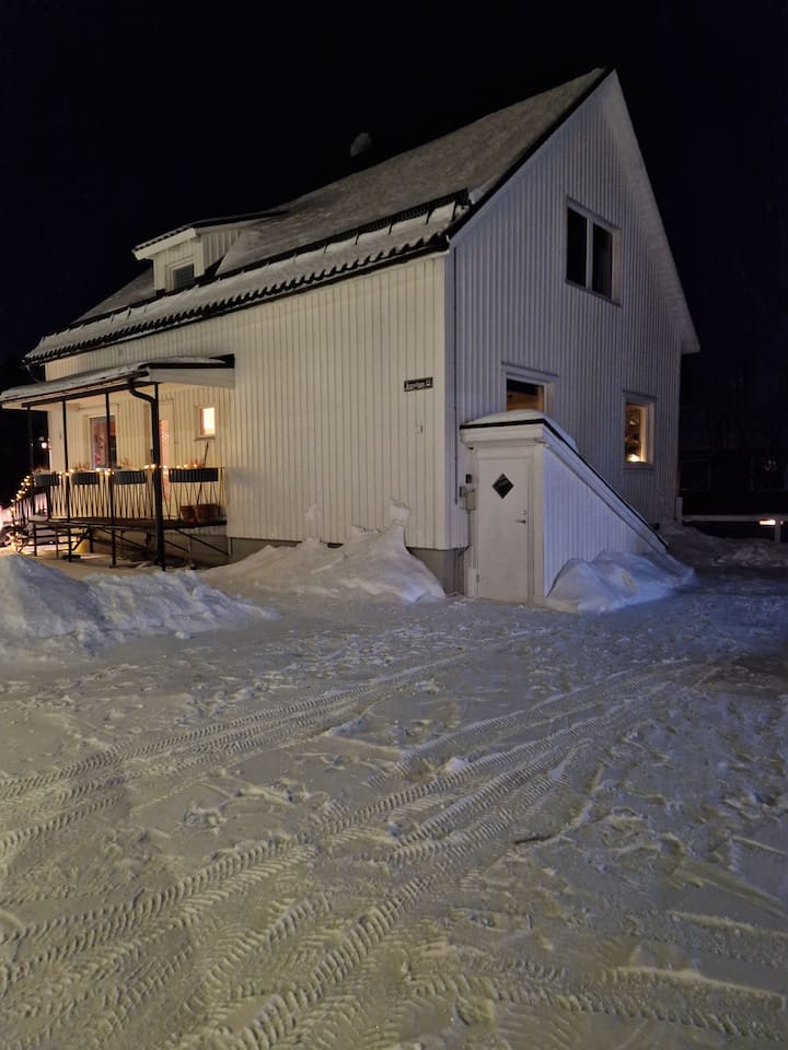Spacious Basement Room - Kiruna