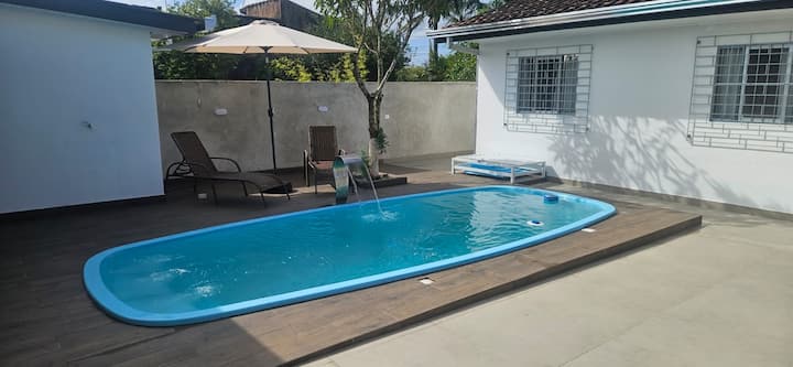 Casa Com Piscina Em Pontal - Paranaguá