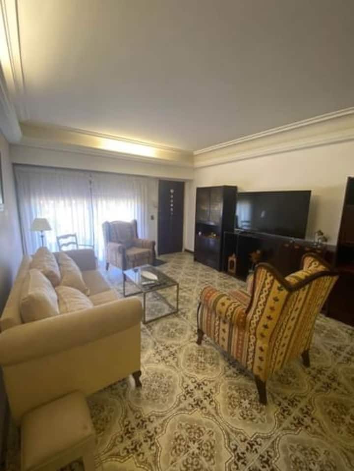 Amplio Chalet Con Capacidad Para 8 Personas - Miramar