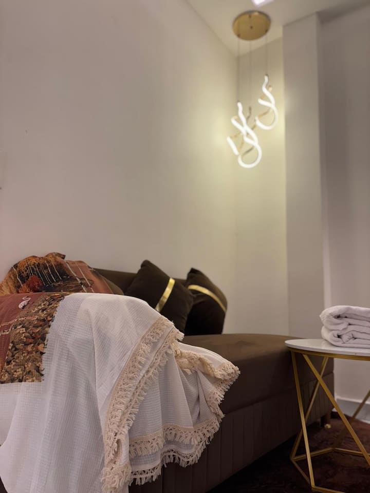 Cozy 1 Bhk With Amenities / Wfh/ The Haven - Delhi