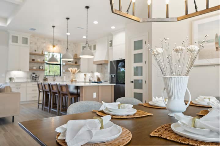 Luxury Home Golf, Beaches, Mineral Springs, Shops! - North Port, FL