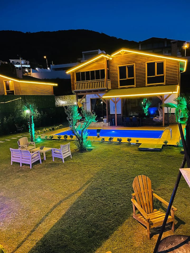 Mehmetbey Bungovilla 
Sıcak Havuz 
(Villa 1) - Kocaeli
