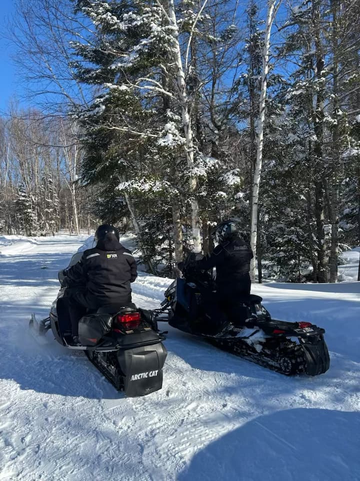 Four-season Waterfront Cottage | Sauna | Sleeps 12 - Ontario 60