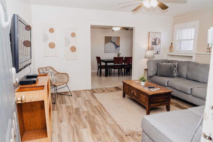 Overton Lodge - One Block From Ttu - Lubbock, TX