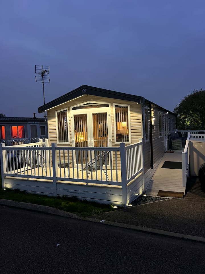 Mimosa Lodge On Highfield Grange - Clacton-on-Sea