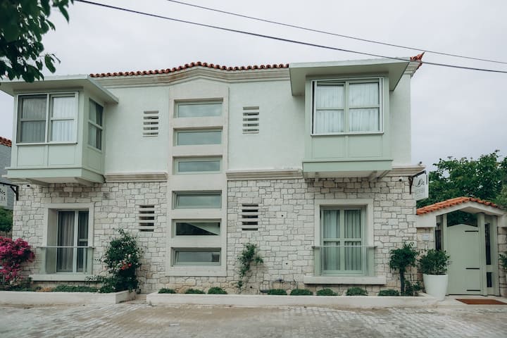 Kotraba Alaçatı - Alaçatı