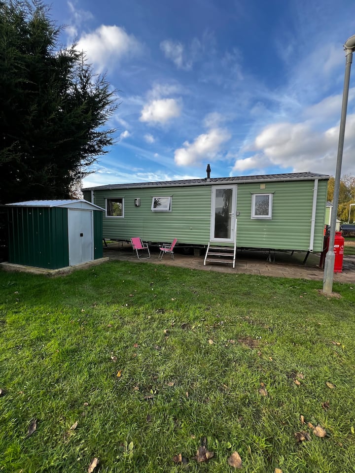 Caravan Holiday Home - Northampton