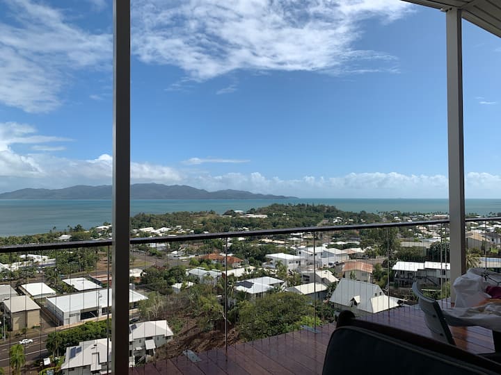 Luxury Ocean View Suite - タウンズビル