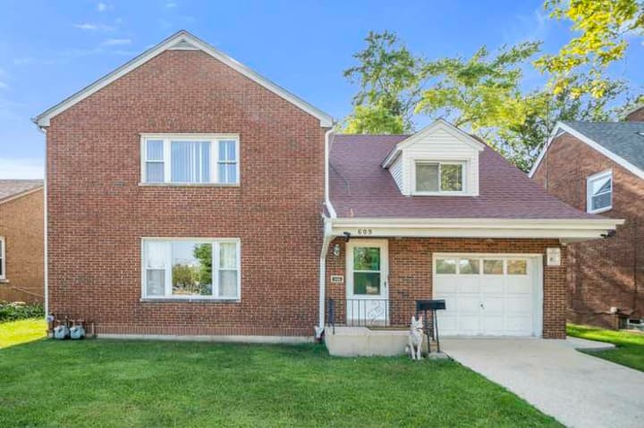 2 Br 1 Ba Apt 2nd Floor 55 Min To Downtown Chicago - Splash Pad, Channahon