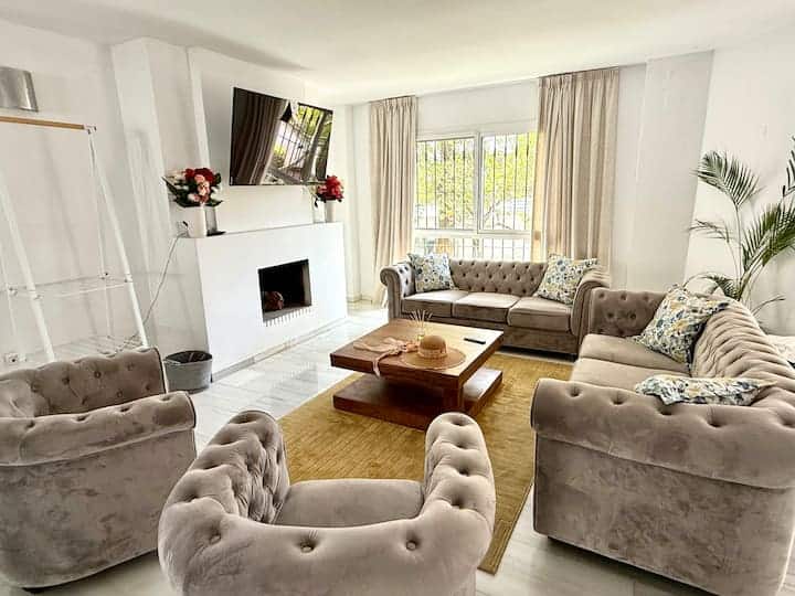 Townhouse With A Private Garden - Marbella