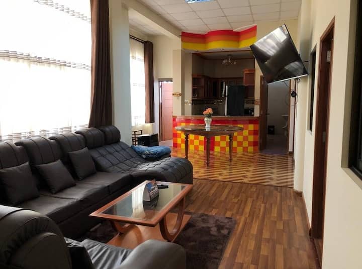 Amplio Y Cómodo 
Departamento - 拉巴斯