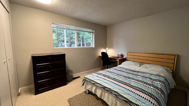 Delightful Room Near Microsoft Redmond W/ac - Sammamish, WA
