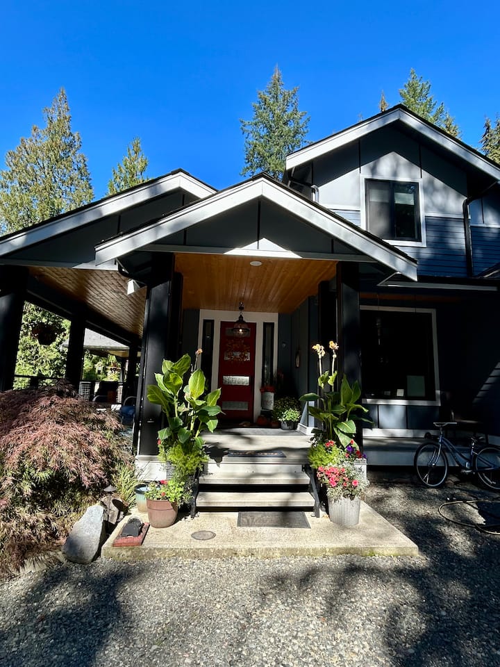 Forest Home With Hot Tub/heated Deck - Snoqualmie, WA
