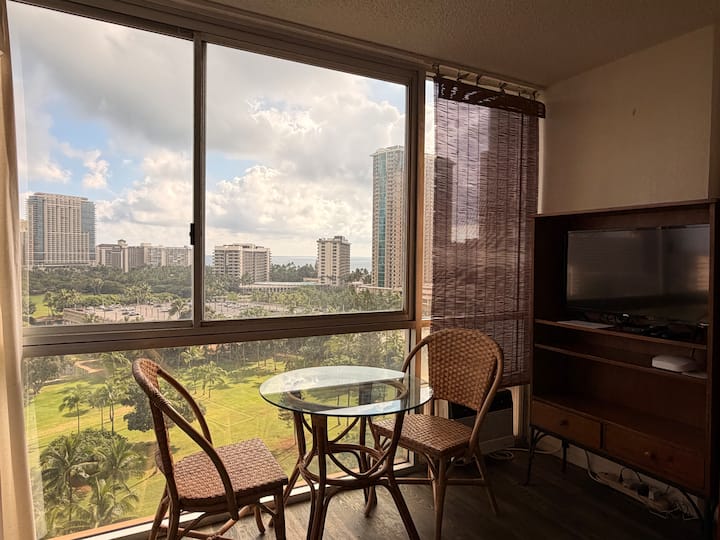 Innonth Park 12f Nice View/convention Center/1 Bed - Honolulu, HI