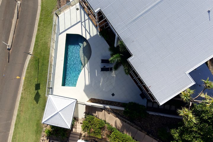 Dolphin Court - 4 Br W/ Pool & Ocean Views - Agnes Water