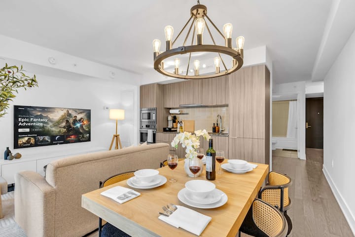City Center Comfort: Private Balcony, Pool And Gym - Whitchurch-Stouffville