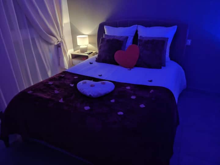 Love Room"l'impasse" Nid D'amour Avec Jacuzzi - Pyrénées-Orientales